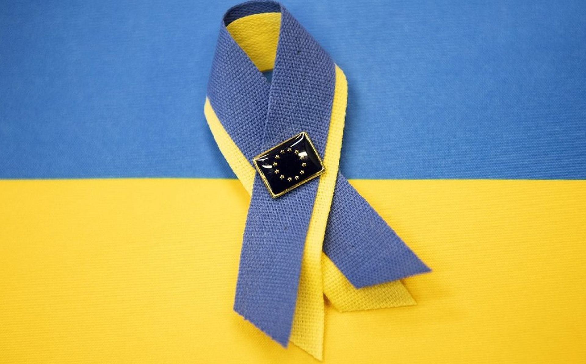 European leaders committed to provide robust security guarantees and ...