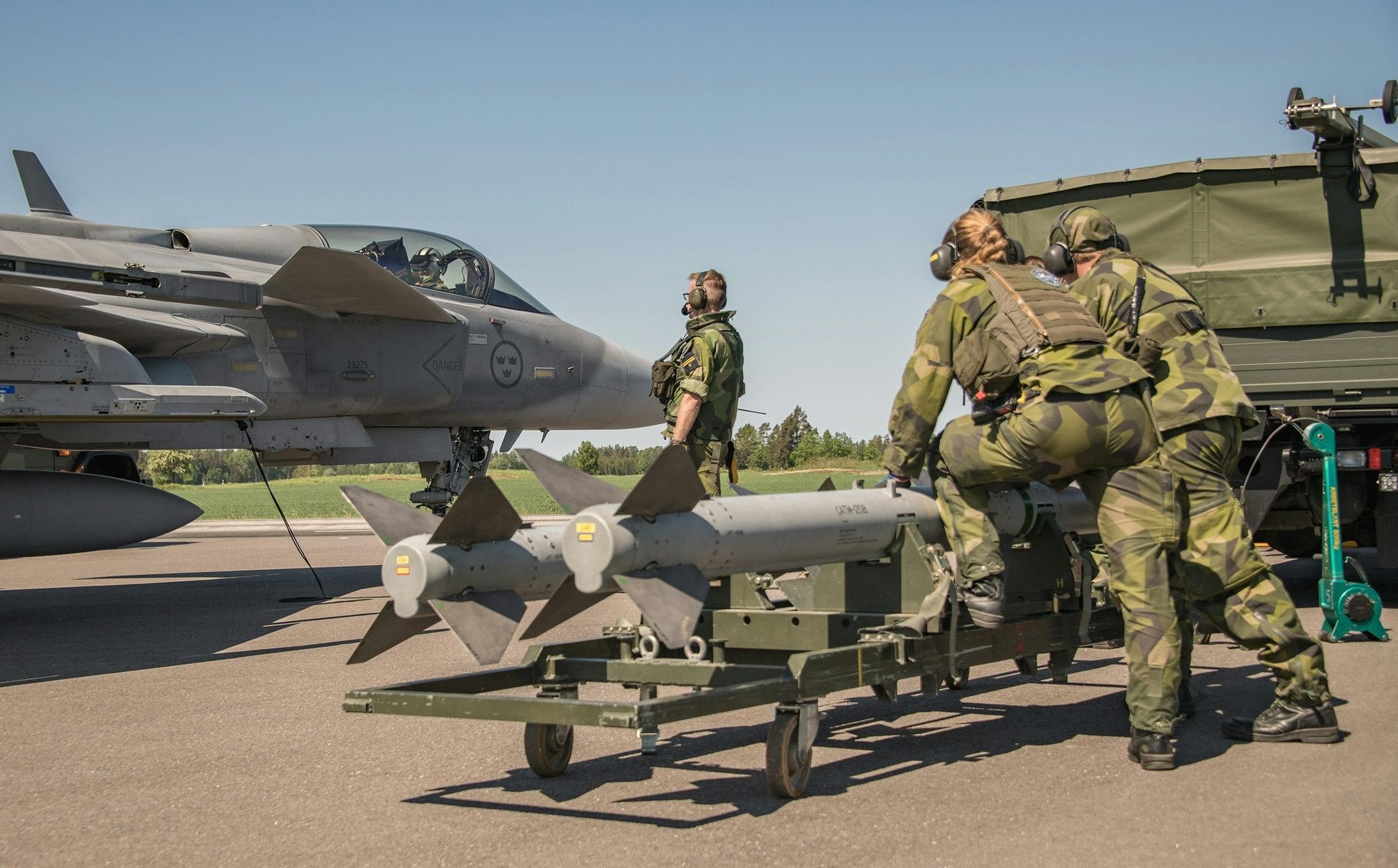 SAFE: EU allocates €150 billion for joint procurement on European ...